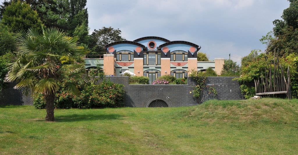 John Outram’s Egyptian-influenced house in Oxfordshire gets grade II ...