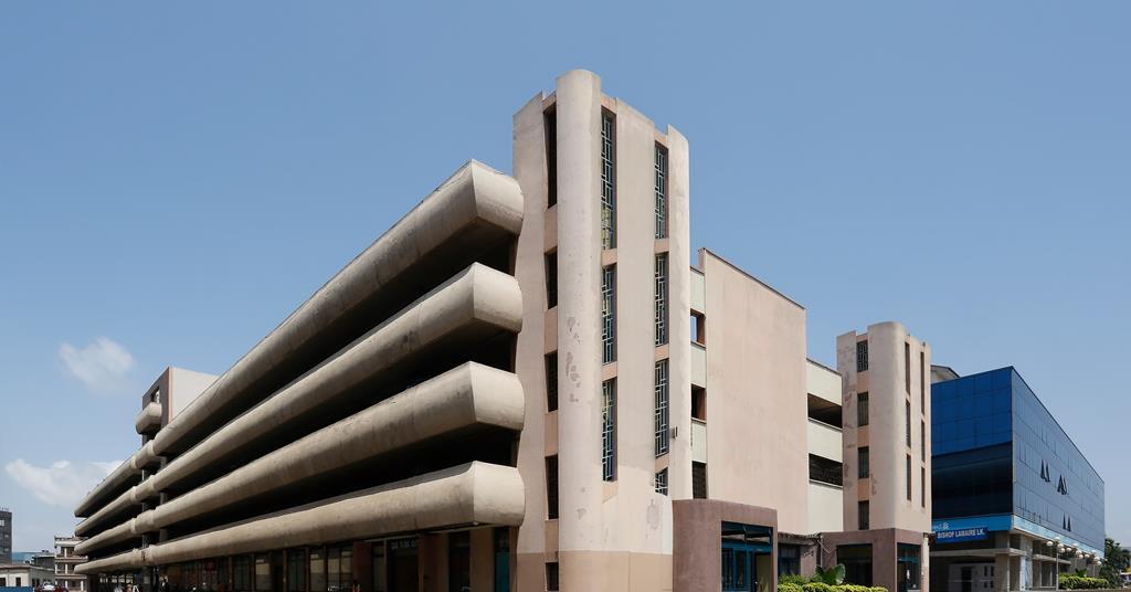 Between colonialism and nation-building: rethinking African modernism ...