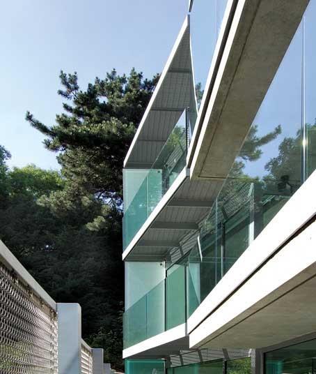 Support structure for glass balustrades | Technical | Building Design