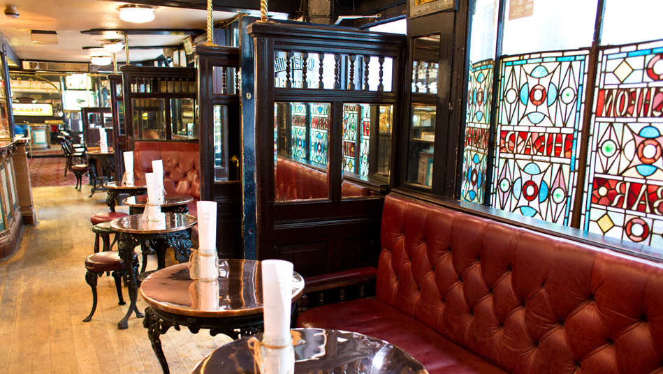 Architects' favourite pubs: Whitelocks, Leeds, West Yorkshire ...