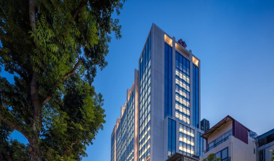Fosters completes Hanoi bank headquarters | News | Building Design