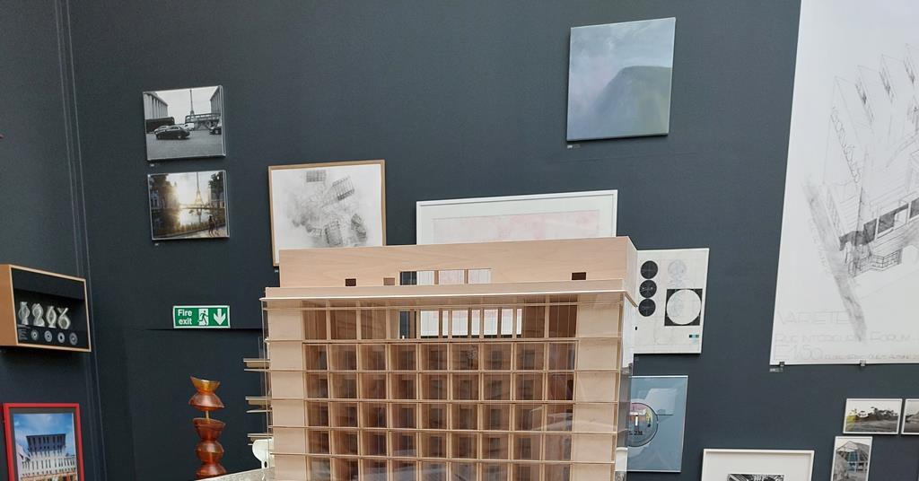 Review | Two rooms and two curators: this Summer Exhibition is mixing ...