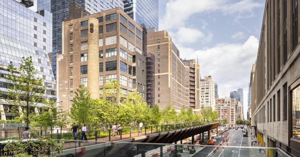 SOM completes New York skyscraper linked to High Line extension | News ...