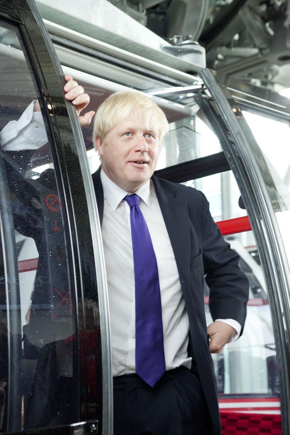 Boris Johnson opens Wilkinson Eyre's cable car across Thames | News ...