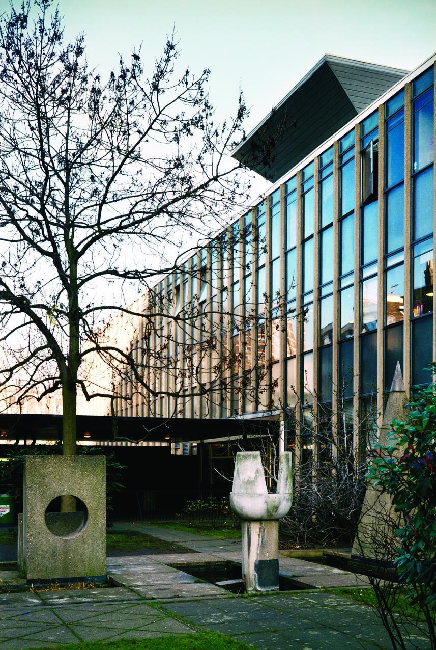 Leonard Manasseh by Timothy Brittain-Catlin | Review | Building Design
