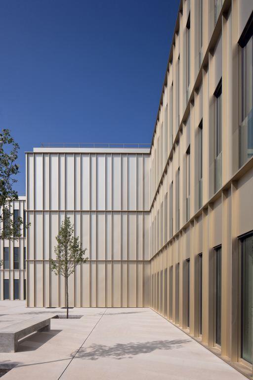 Chipperfield completes "staggered" Paris school | News | Building Design