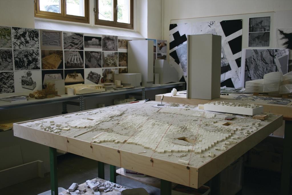 Distance and Engagement: Vogt Landscape Architect | Review | Building ...