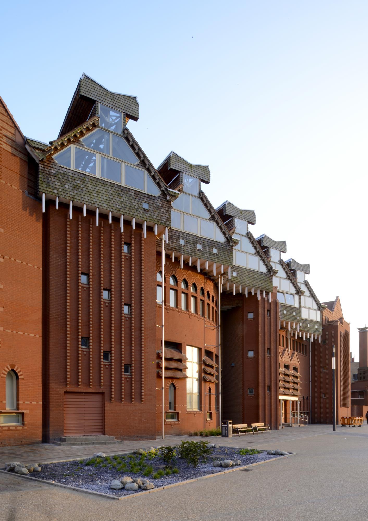 What makes post-modernism? | Features | Building Design