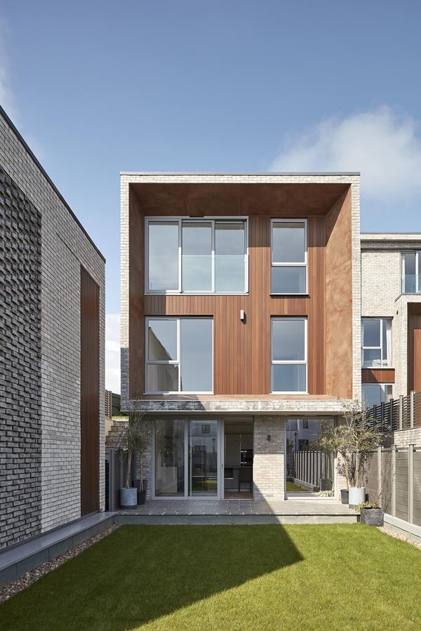 Chamfer Houses: Hapa Architects’ Trio of Coastal Homes | Features ...