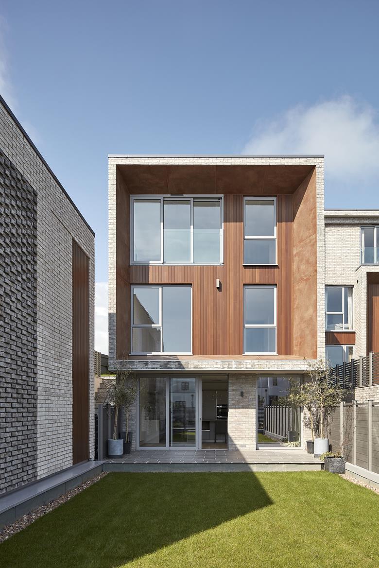 Chamfer Houses: Hapa Architects’ Trio of Coastal Homes | Features ...