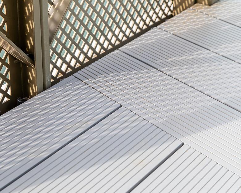 Assessing aluminium decking systems: Properties, performance & key ...