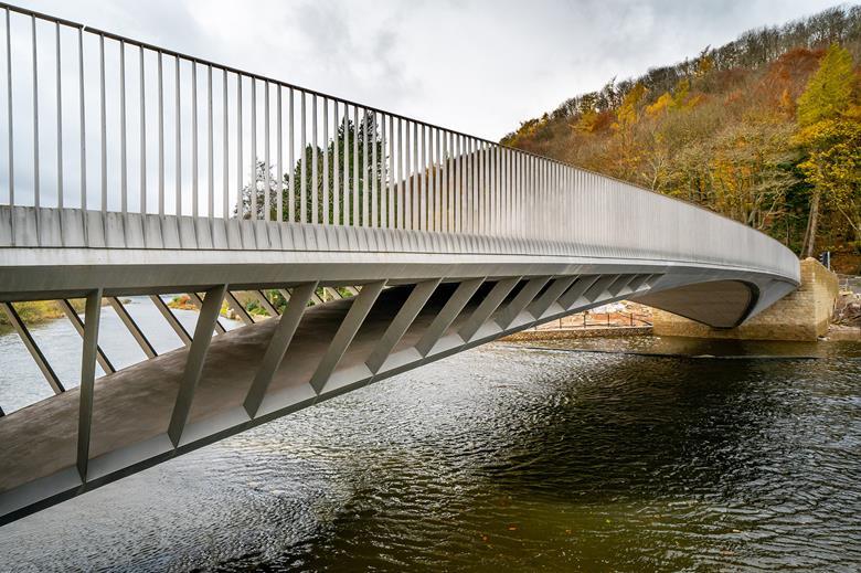 Knight Architects completes UK’s first stainless steel road bridge ...