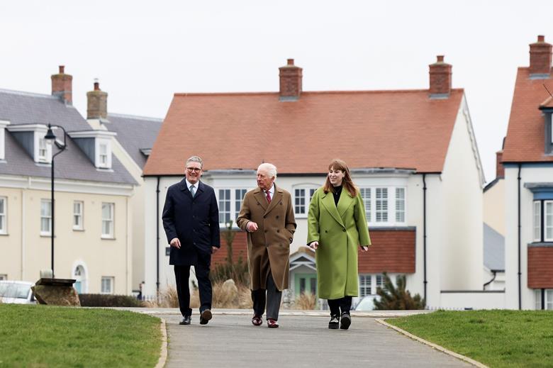 King, prime minister, and deputy PM visit Adam Architecture’s Nansledan ...